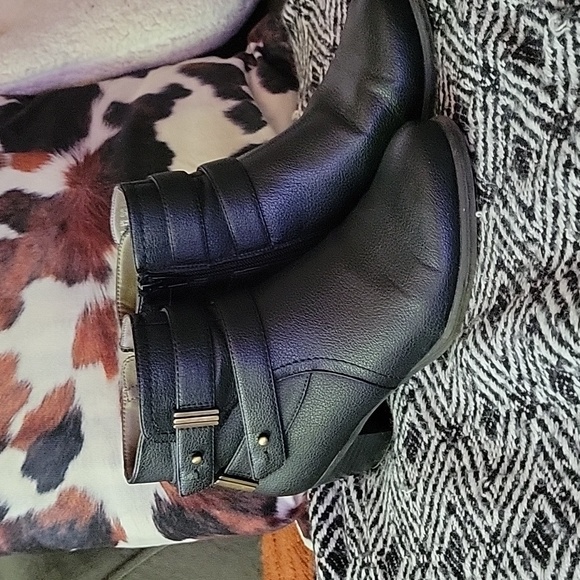 Natural Soul | Shoes | Natural Soul Karmen Black Faux Leather Block ...